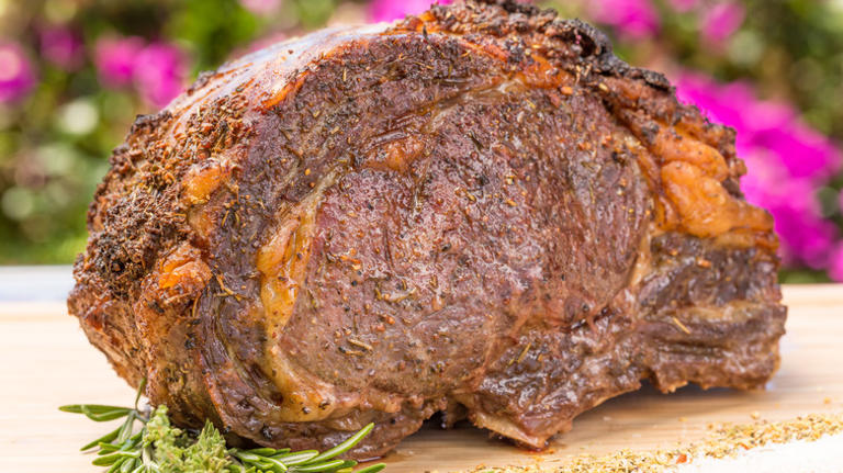 Prime Rib Vs Standing Rib Roast: The Subtle Difference You Need To Know