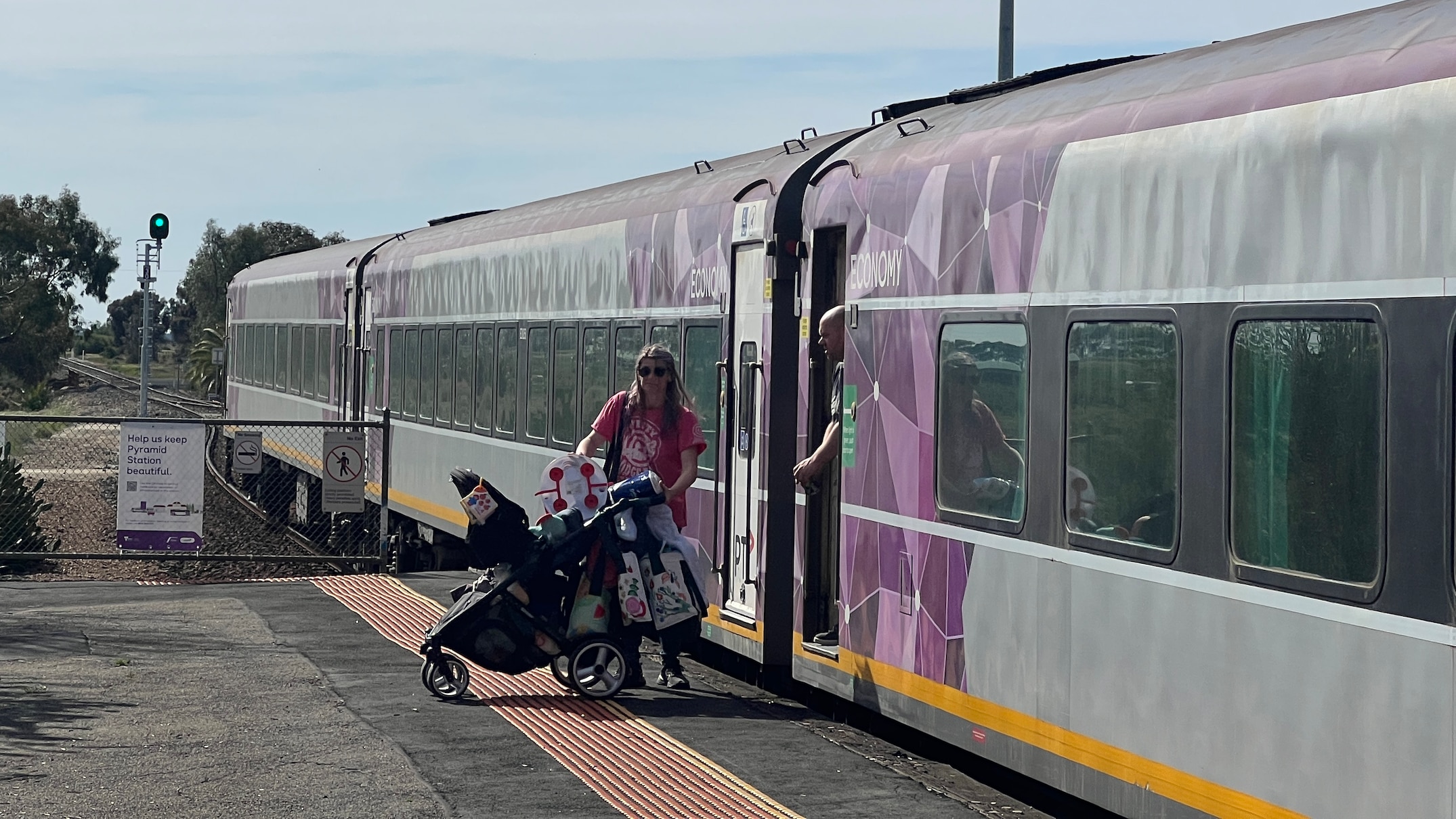 Some regional Victorian train platforms too short for six-carriage ...