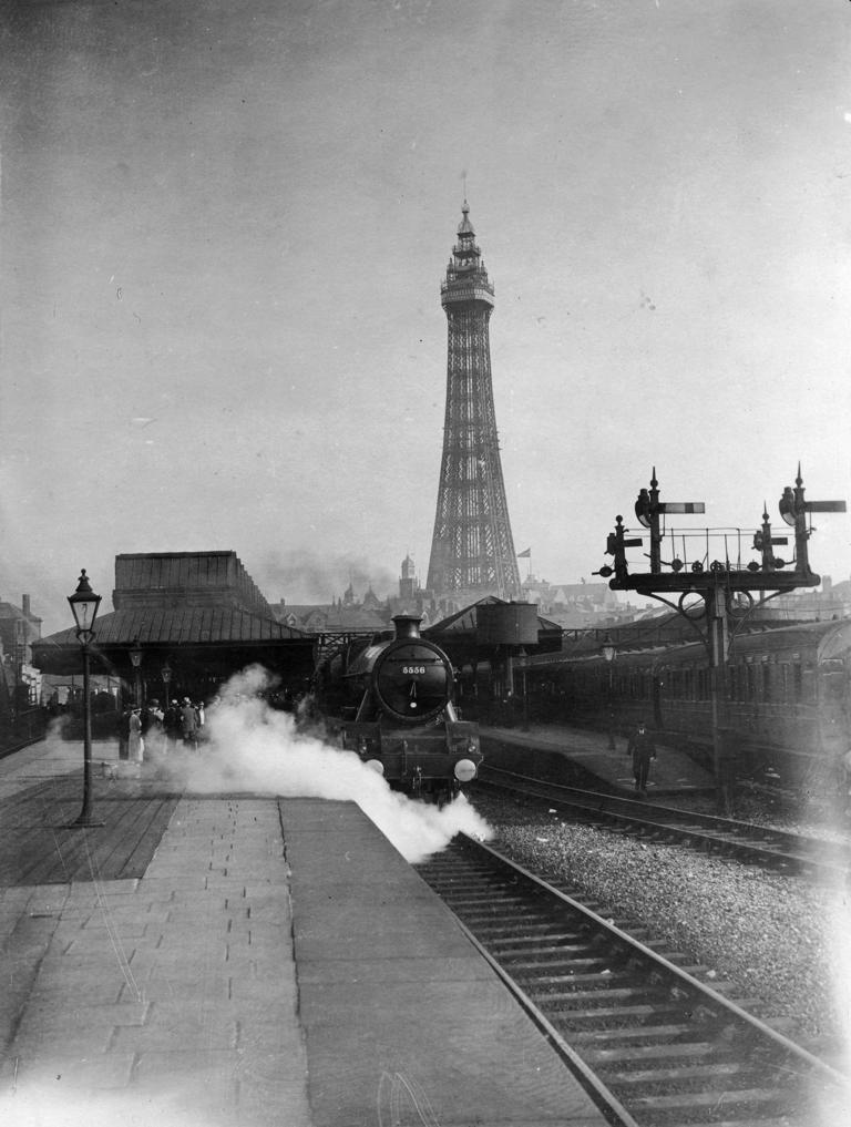 25 incredible pictures from 1934-1935 define how Blackpool was during ...