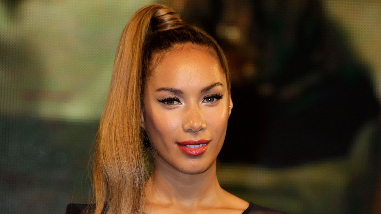 Leona Lewis’ Minimalist Christmas Tree Proves Last Year’s Chic Festive ...