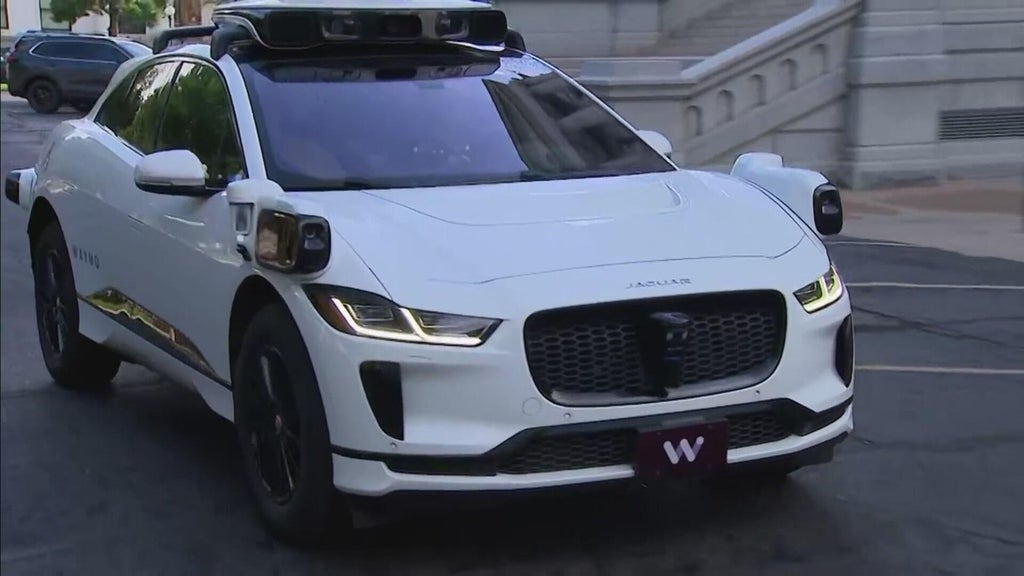 Waymo robotaxis begin using freeways in San Francisco Bay Area, Los ...