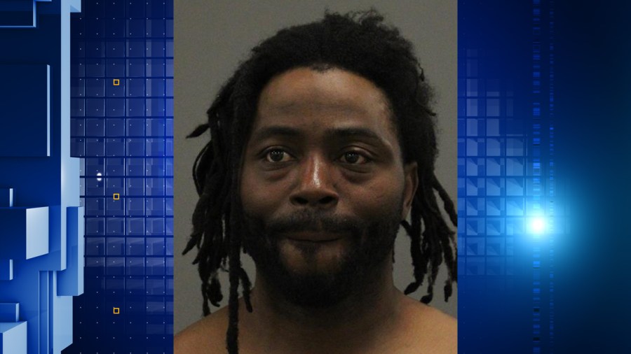 Police subdue man who tried to disarm officer at Rockford McDonald’s ...