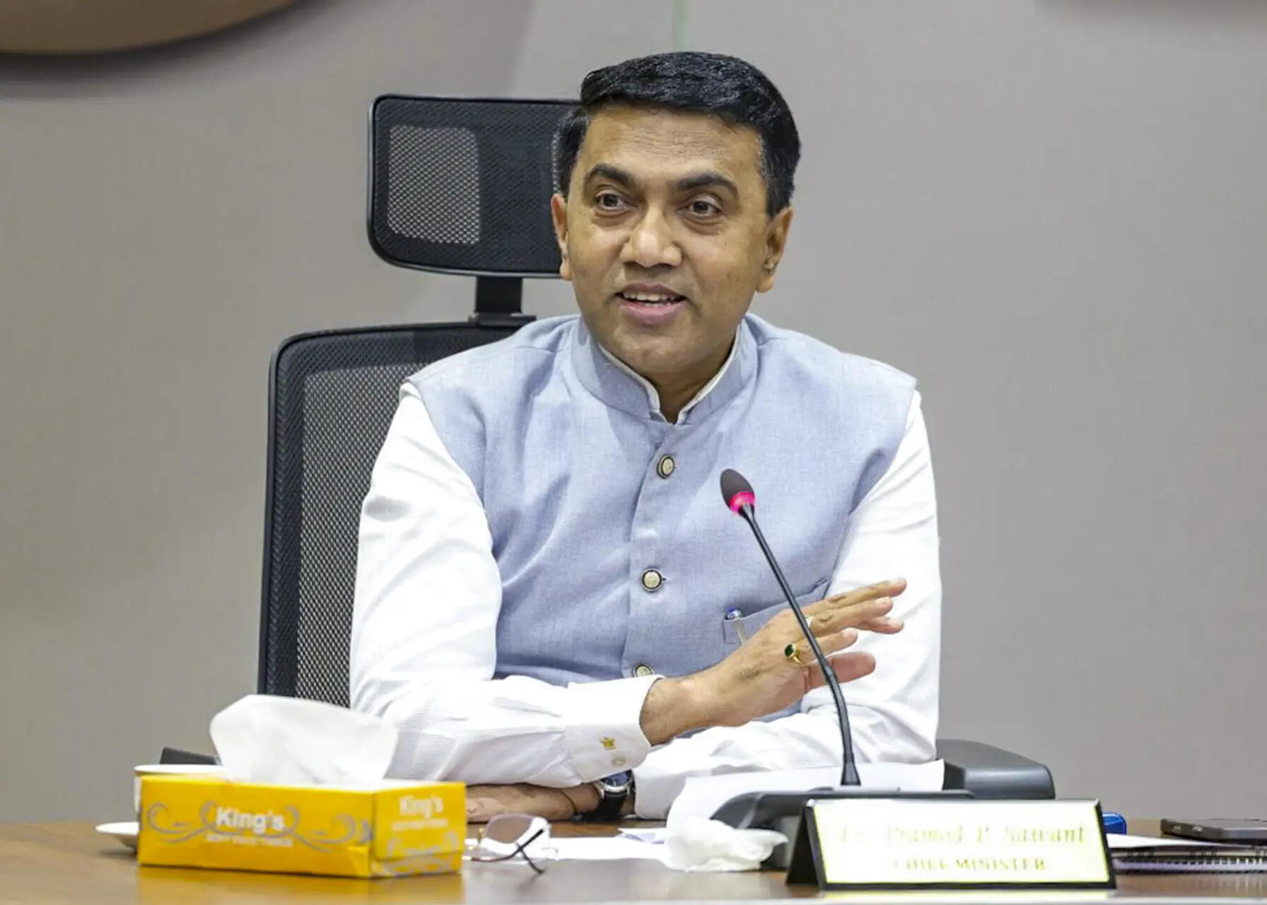 Cabinet increases retirement age for chief engineers