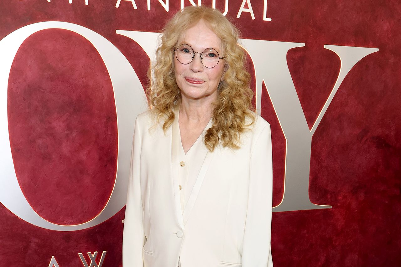 Mia Farrow's Son Moses Makes Renewed Claims About Sister Tam's Death 25 ...