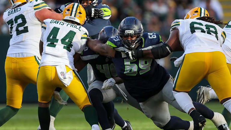 Seahawks bolster defensive depth with pair of practice squad additions
