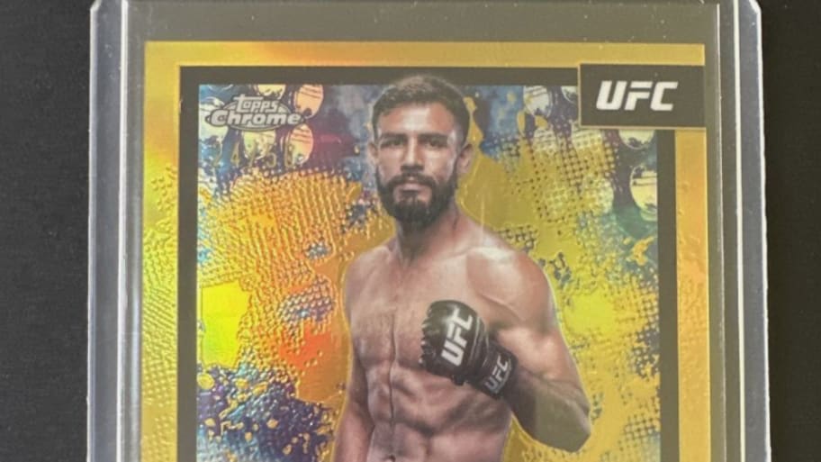 Yair Rodriguez to open UFC Topps cards online