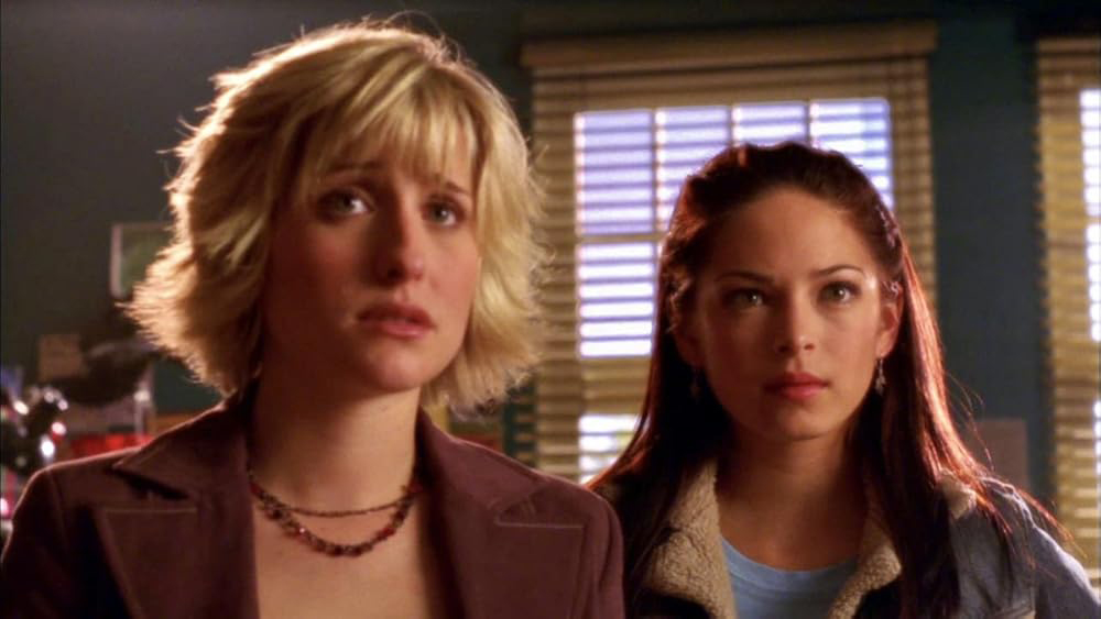 Allison Mack Recalls ‘Smallville's Kristin Kreuk Introducing Her To ...
