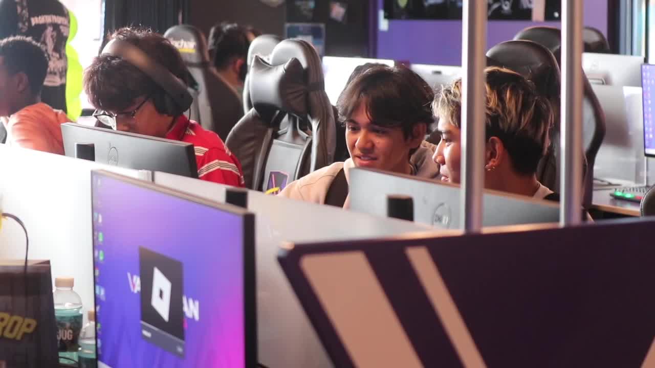 Sierra Vista High School students turn esports arena into real-world ...