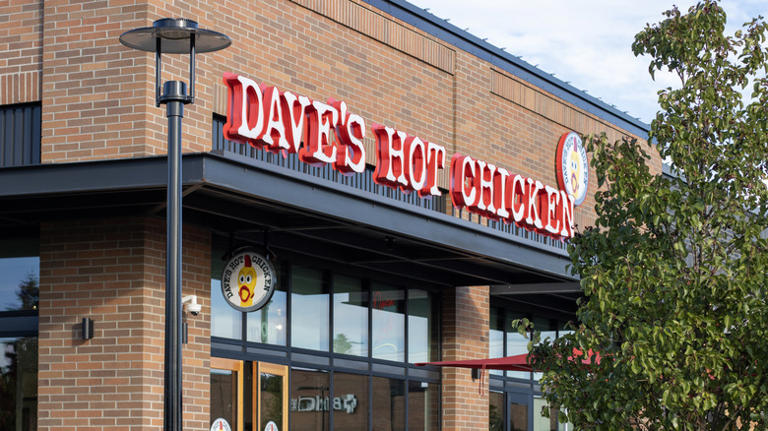 10 Fast-Growing Chain Restaurants That Will Dominate 2026