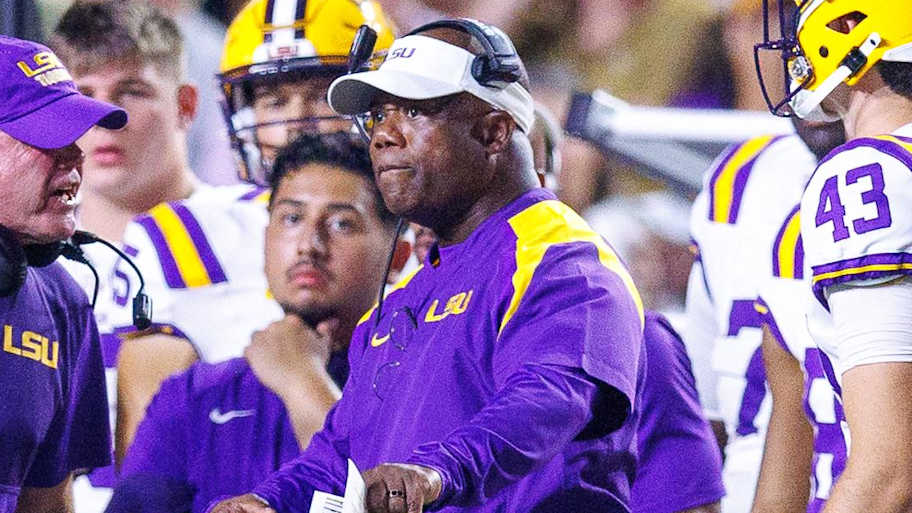 Petrino trying to keep Razorbacks steady amid distractions before LSU