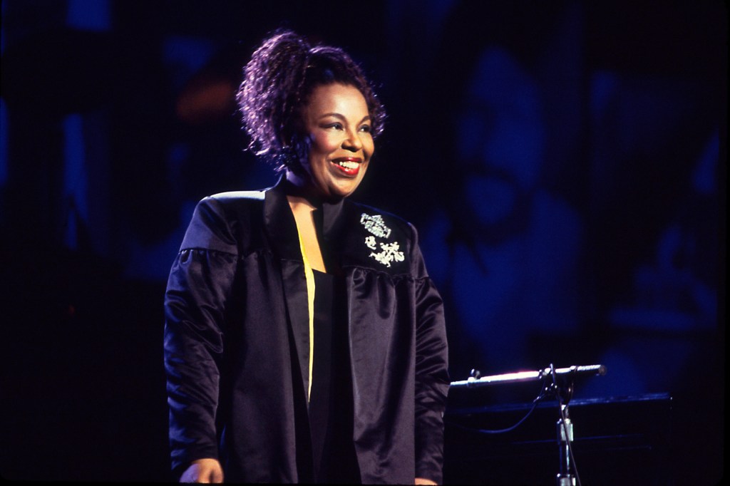Filming Me Softly: Roberta Flack Biopic and Documentary Officially in ...