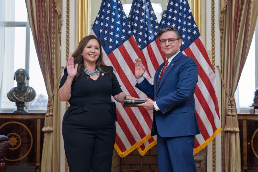 Arizona Democrat finally sworn into Congress