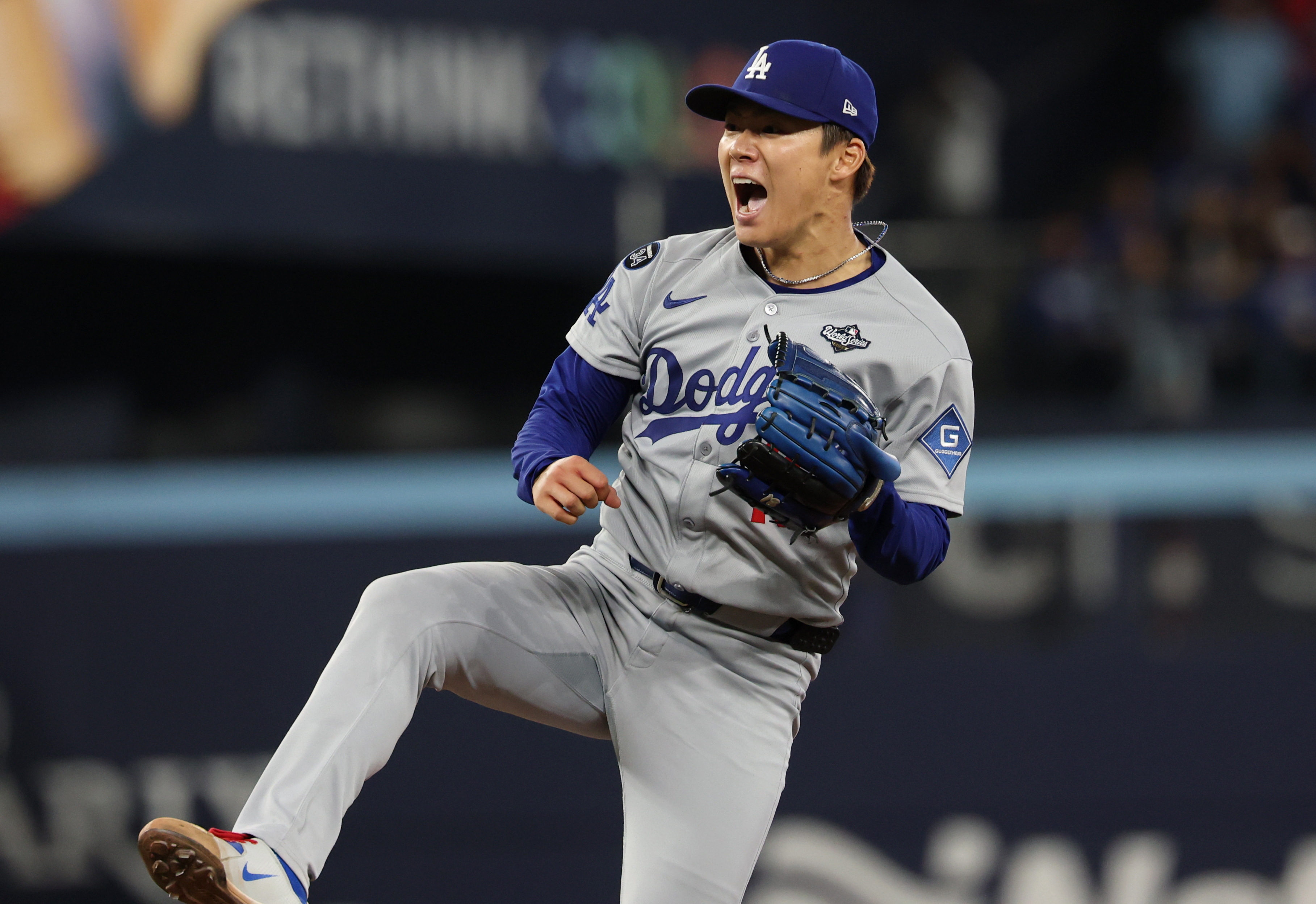 Yoshinobu Yamamoto finishes third in NL Cy Young voting
