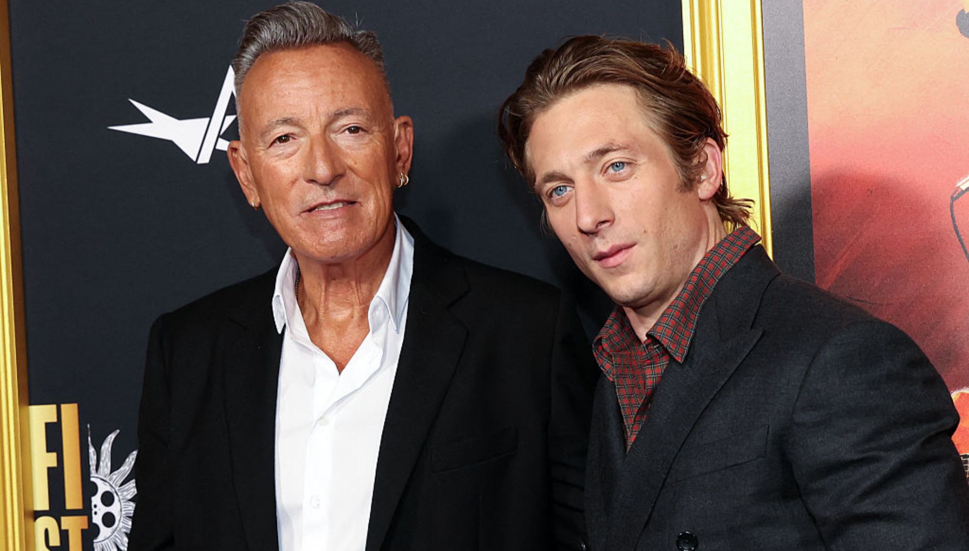 Jeremy Allen White und Bruce Spingsteen rockten den roten Teppich bei ...