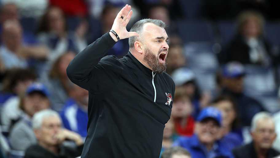 USF men's basketball shakes off a tough loss by blowing out Coppin State