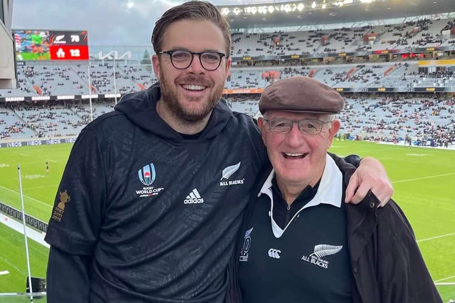 Comedian Guy Williams' Dad Dies After Heart Attack While Swimming at ...