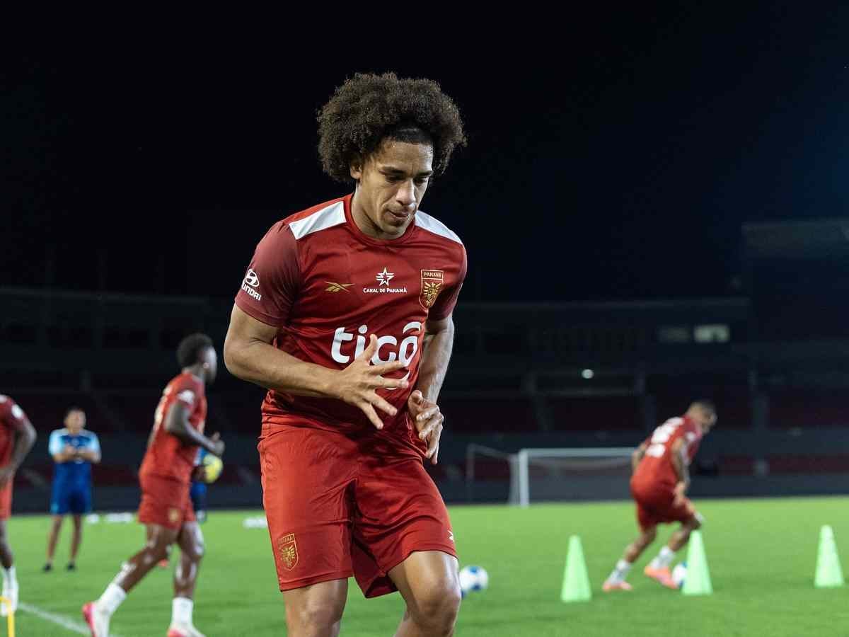 Carrasquilla se olvida de la polémica con Kevin Mier