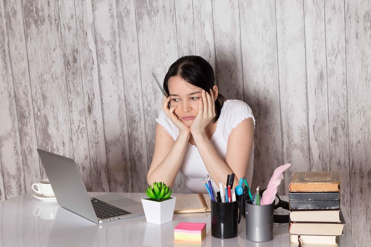 10 Tanda Seseorang Menjadi Budak Korporat, Apakah Kamu Salah Satunya?