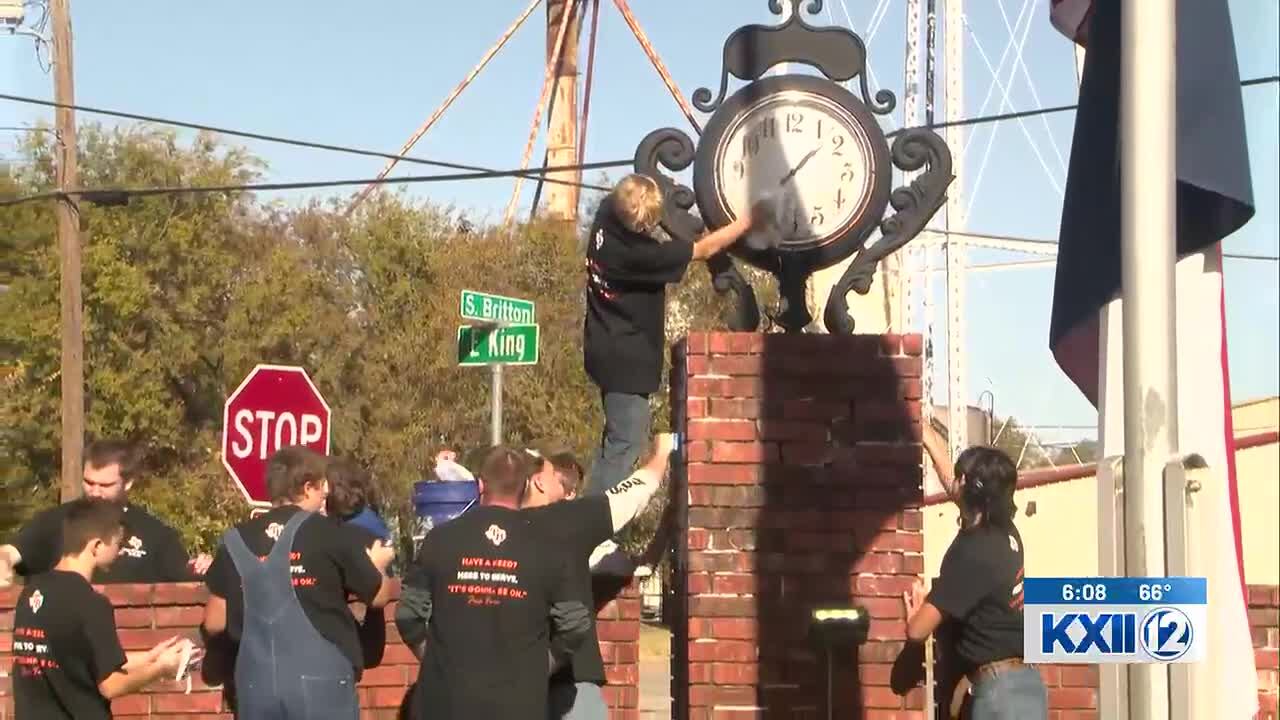 Tom Bean students participate in third annual day of service