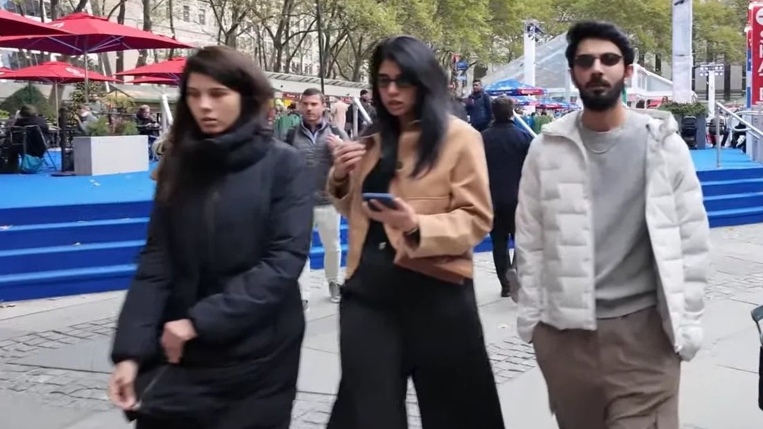 Composer Anirudh, Kavya Maran dating? Vlogger captures duo strolling on ...