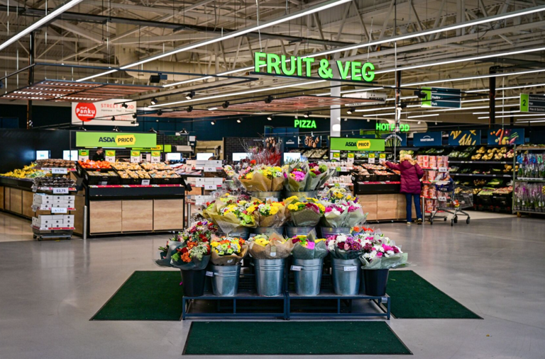 Pictures show first look at new look Pudsey Asda store after £12m ...