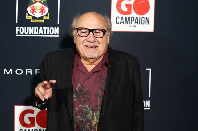 Catherine Zeta-Jones propone a Danny DeVito para interpretar icónico personaje de la Familia Addams