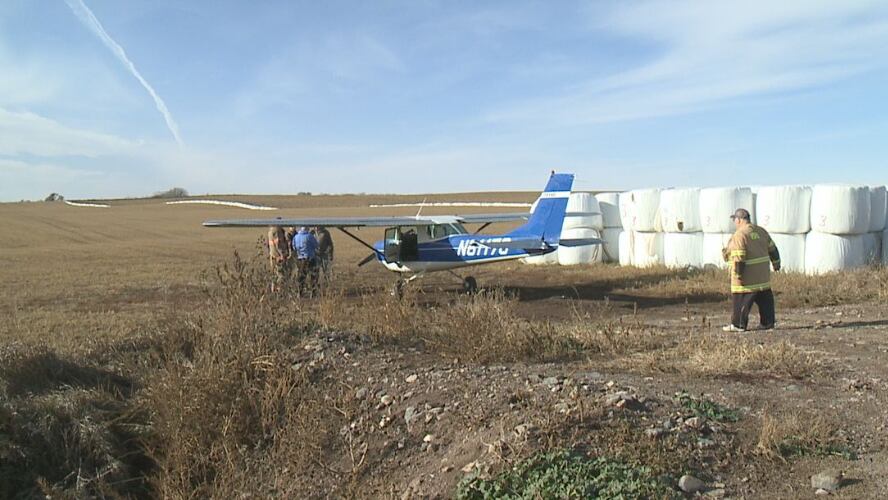 Small plane makes safe emergency landing in rural Valley Springs