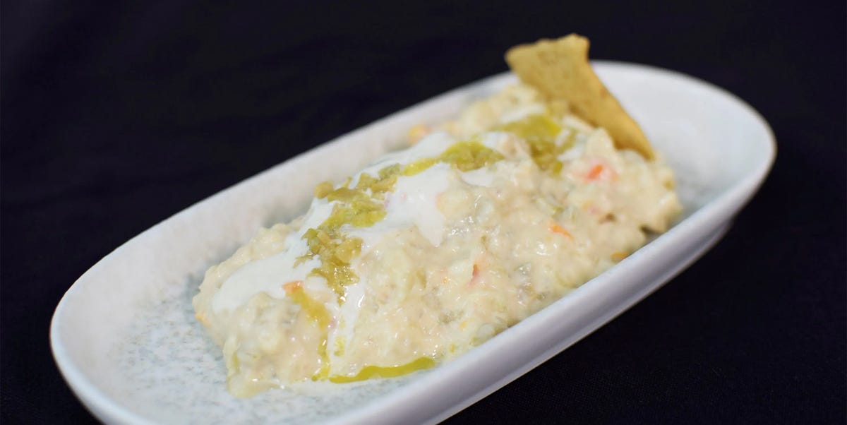 La mejor ensaladilla rusa de Madrid 2025 se hace con patata asada, y ...