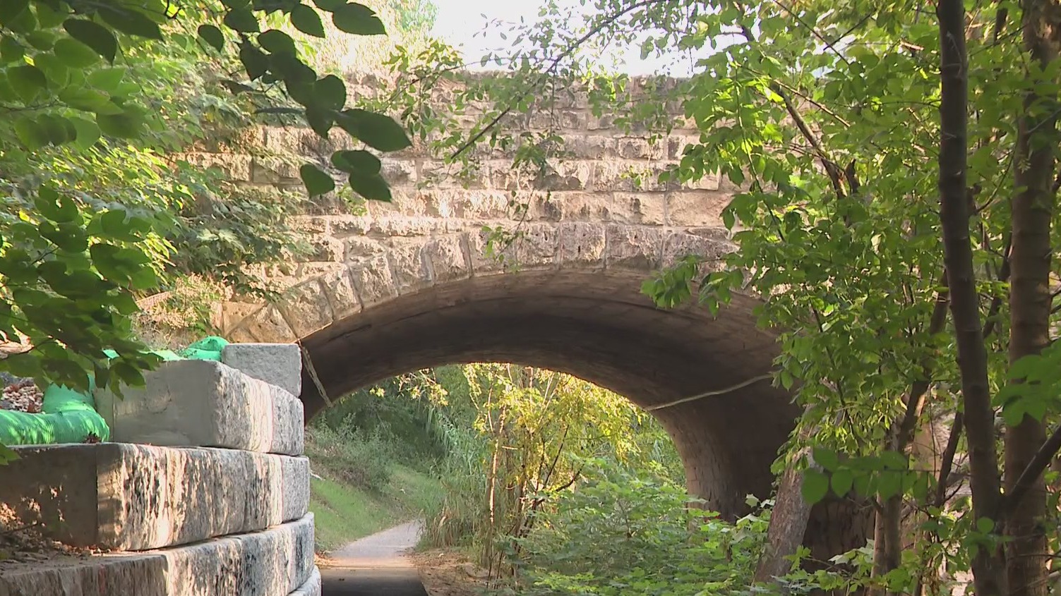 New lighting under a bridge that’s older than the Texas Capitol