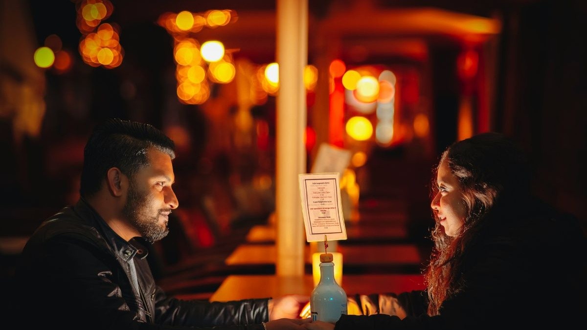 13 things women want to hear on the first date