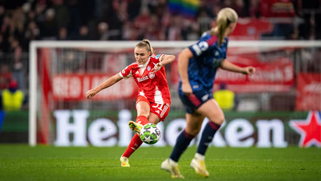 Arsenal collapse in Munich as United edge PSG at Old Trafford