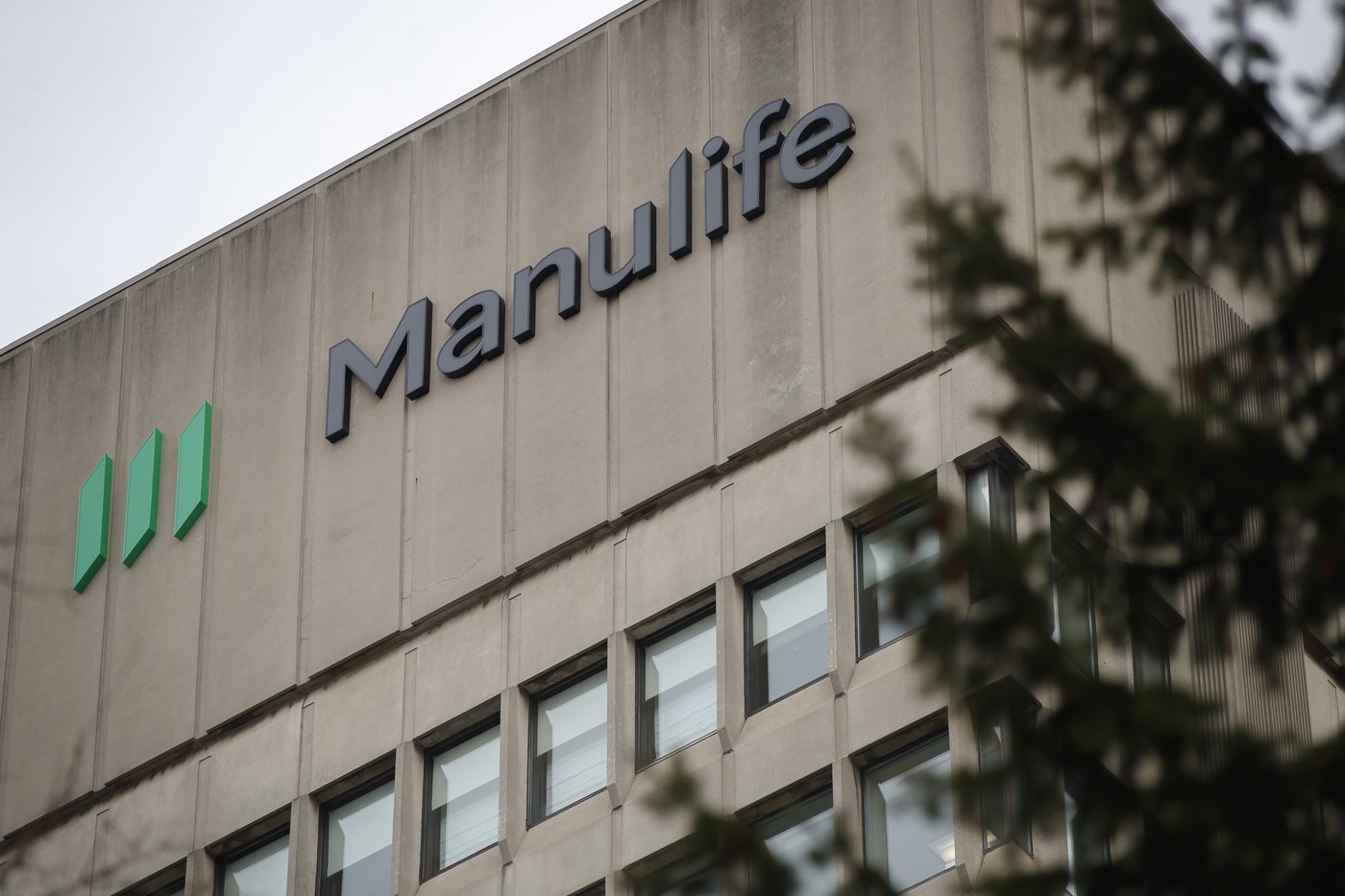 Manulife reports $1.8 billion in Q3 earnings, down slightly year-over-year