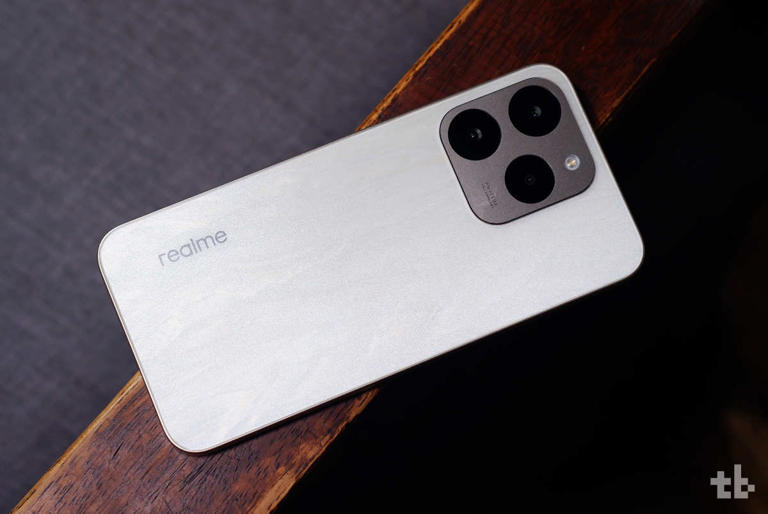 realme 15T review: Slim build, monster battery