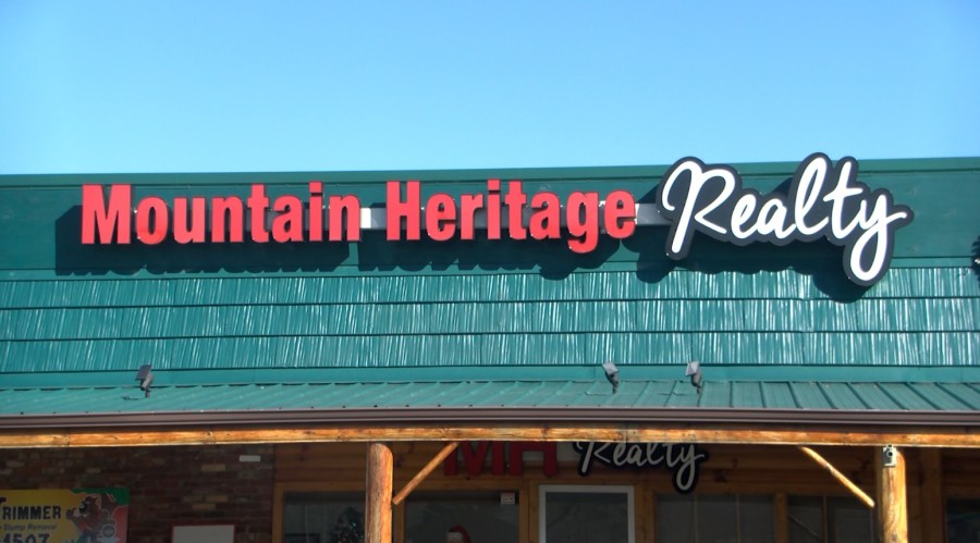 Local businesses helping Carter County Schools, homeless for holidays