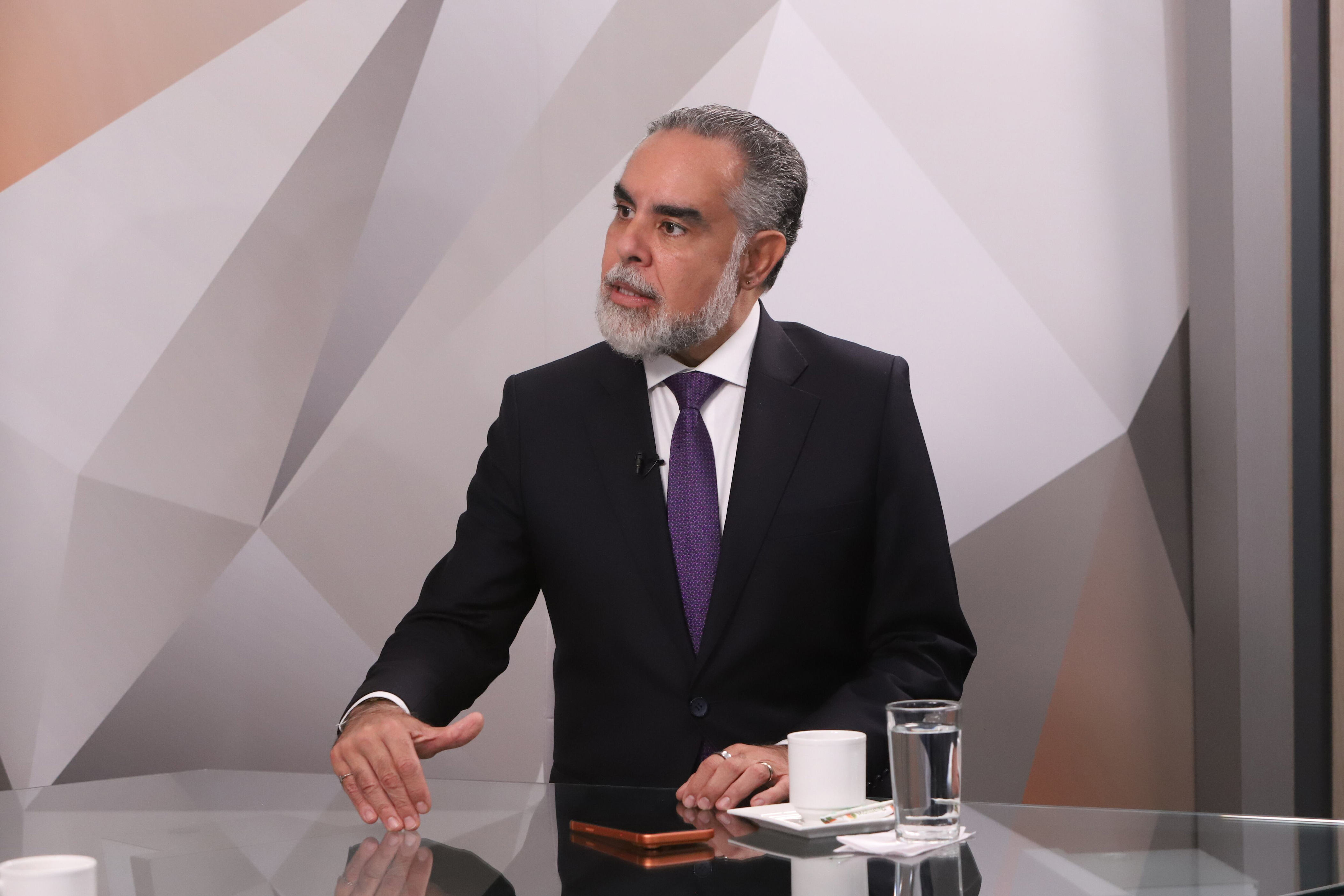 Armando Benedetti asegura que la reforma tributaria “no está tan hundida”