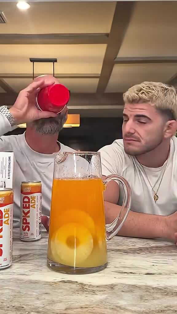 Spiked Halloween party punch 🎃 👻