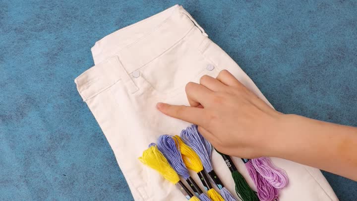 Essayez des Idées de Broderie de Vêtements Élégants