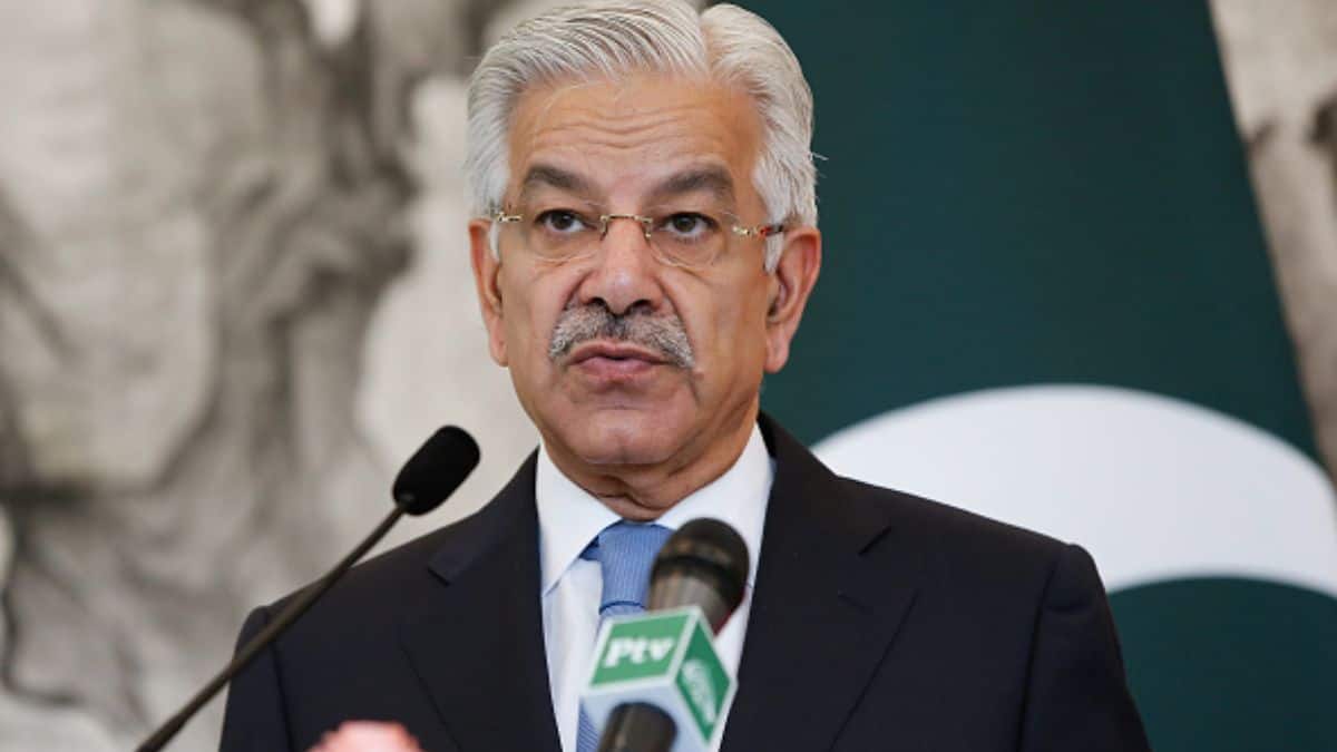 Pakistan Ready For Two-Front War With India, Afghanistan: Minister ...