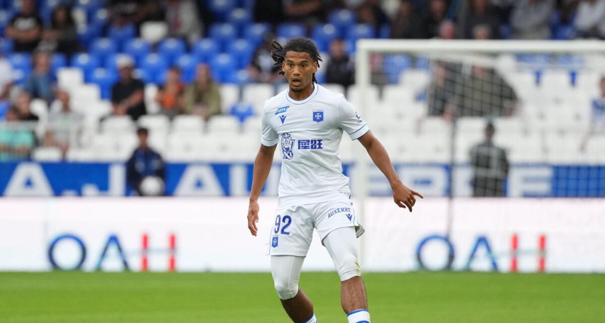 Mercato : Clément Akpa très courtisé, Auxerre réclame 10 millions d'euros