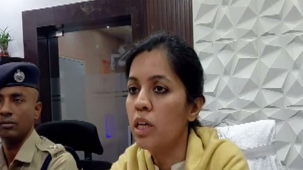 Rohtas DM refutes RJD's 'sneaked EVMs' claim, says truck was empty