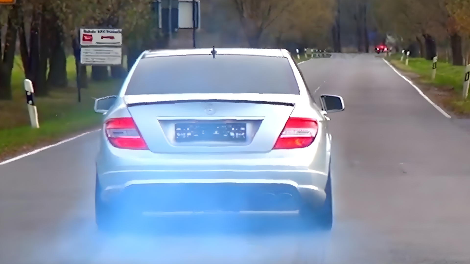Mercedes C63 AMG – V8 Acceleration and Sound