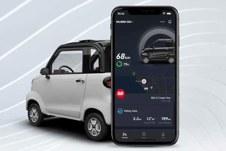 NIUMM, une mini voiture électrique pour deux personnes équipée de 4 ...