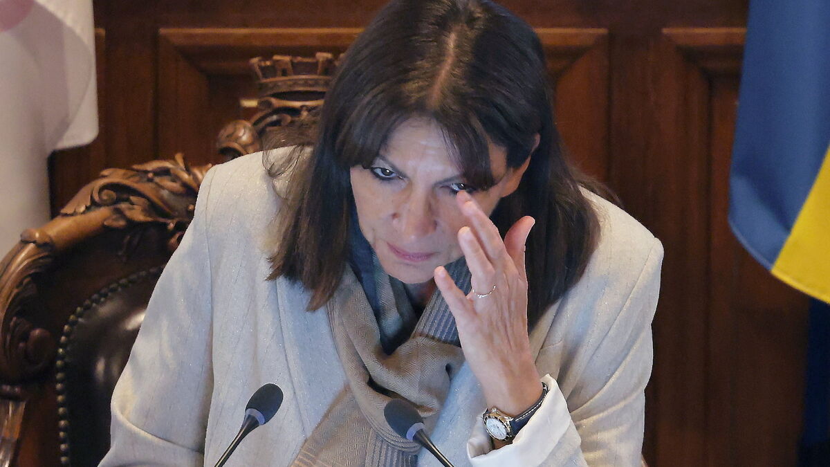 Un « buzz qui ne servira à rien » : Anne Hidalgo tacle l’ouverture d ...