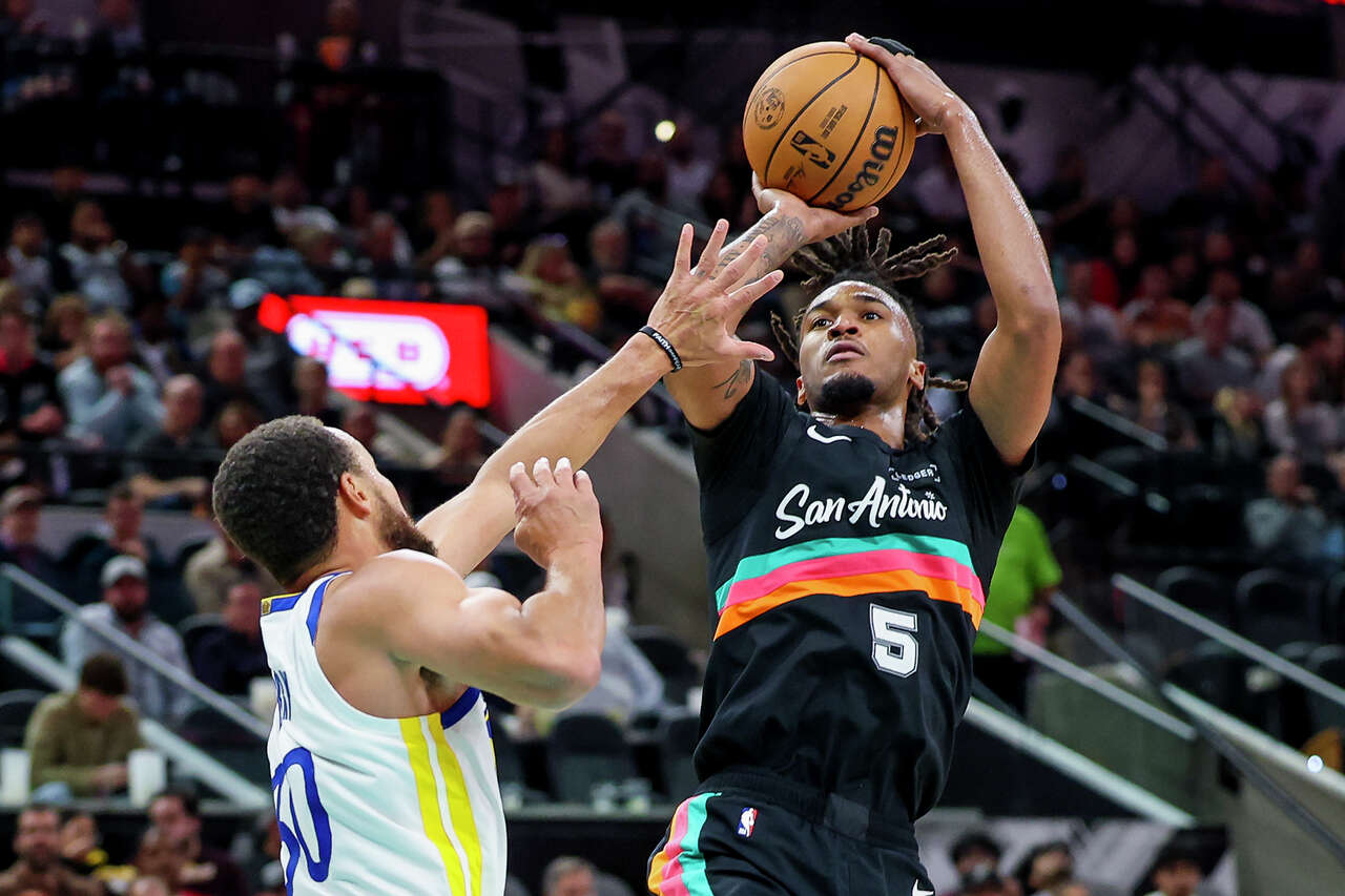 How tangling with Curry is helping Spurs' Castle become his own Steph