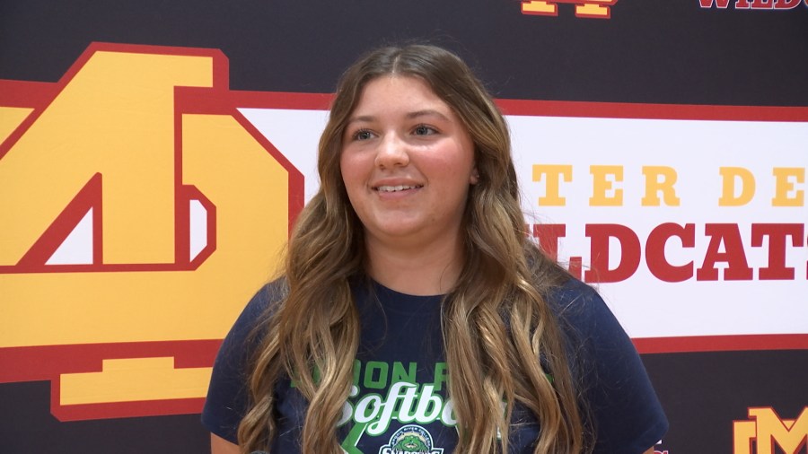 Four sign at Mater Dei on National Signing Day