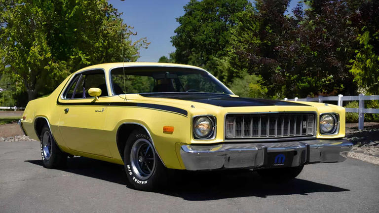 Plymouth Road Runner Generations Guide: Engines, Trims, Specs & Value