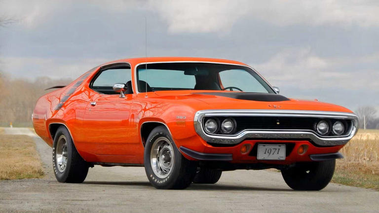 Plymouth Road Runner Generations Guide: Engines, Trims, Specs & Value