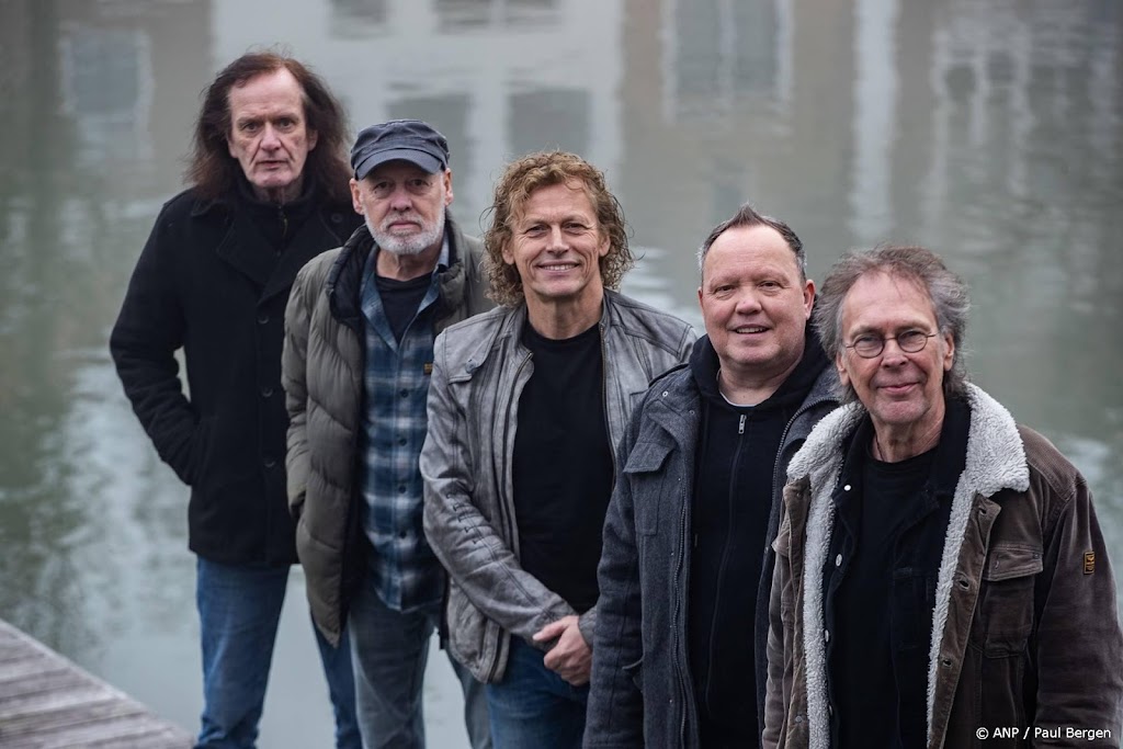 De Kast steekt nummers in orkestraal jasje voor jubileumshows