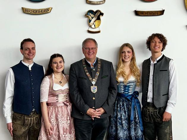Das sind die neuen Prinzenpaare 2025/26 der Faschingsgesellschaften in ...