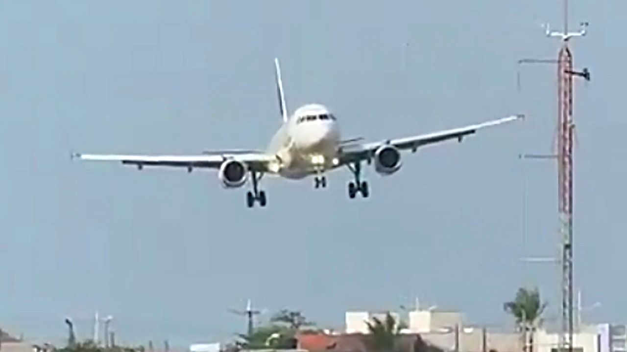 Un pilote maîtrise un atterrissage par vent de travers au Brésil